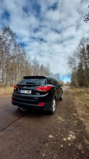 Melns Hyundai ix35 2012 Tallina, ar dzinēja tilpumu 2.20 L un nobraukumu 140 tūkst. km par 7090 €, foto 9 vietnē AUTOMOTO.COM.LV