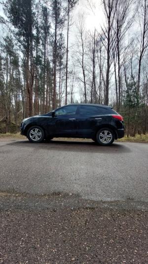 Melns Hyundai ix35 2012 Tallina, ar dzinēja tilpumu 2.20 L un nobraukumu 140 tūkst. km par 7090 €, foto 12 vietnē AUTOMOTO.COM.LV