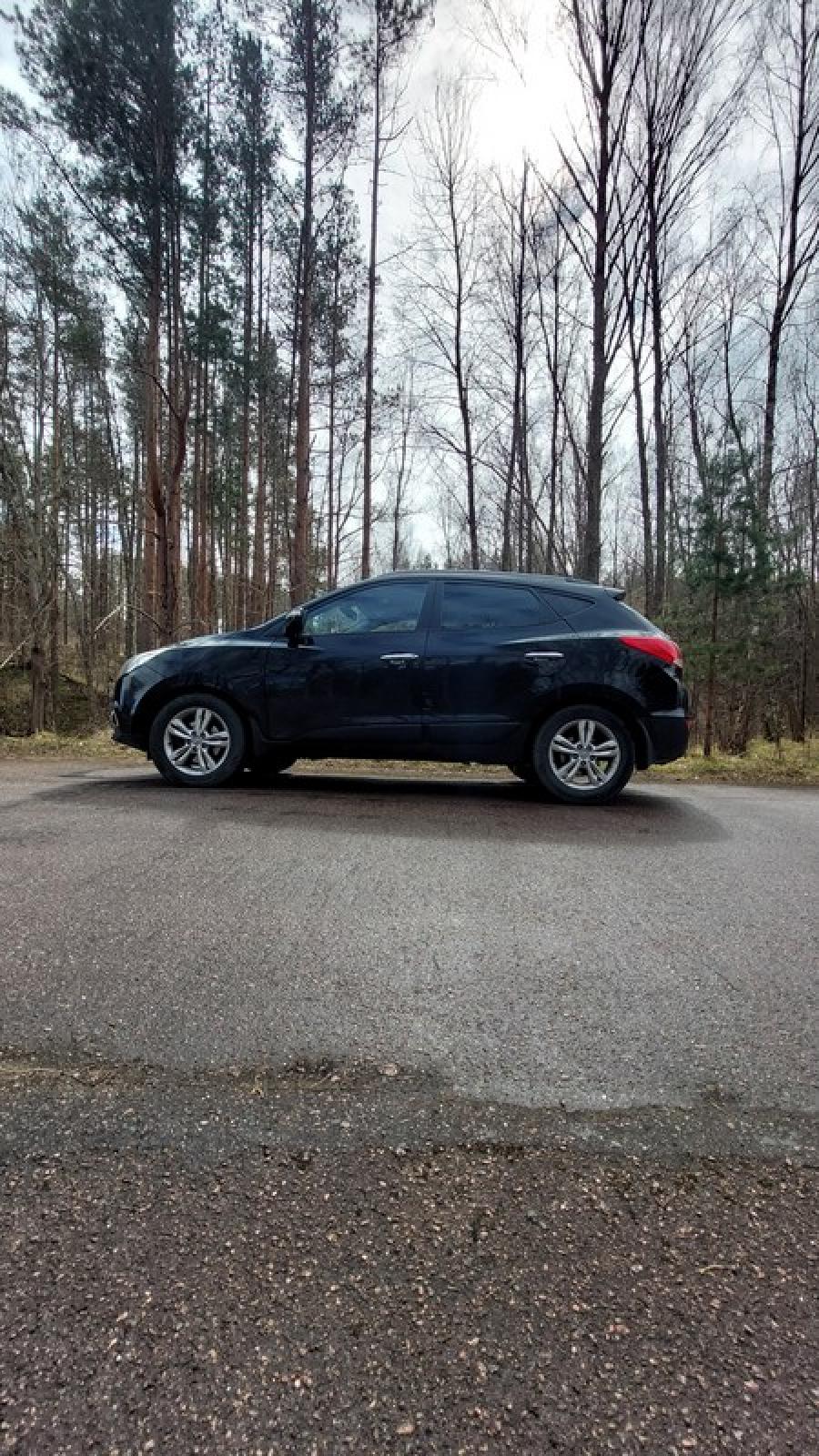 Melns Hyundai ix35 2012 Tallina, ar dzinēja tilpumu 2.20 L un nobraukumu 140 tūkst. km par 7090 €, foto 12 vietnē AUTOMOTO.COM.LV