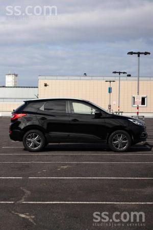 Melns Hyundai ix35 2013 Rīga, ar dzinēja tilpumu 1.70 L un nobraukumu 177 tūkst. km par 5900 €, foto 5 vietnē AUTOMOTO.COM.LV