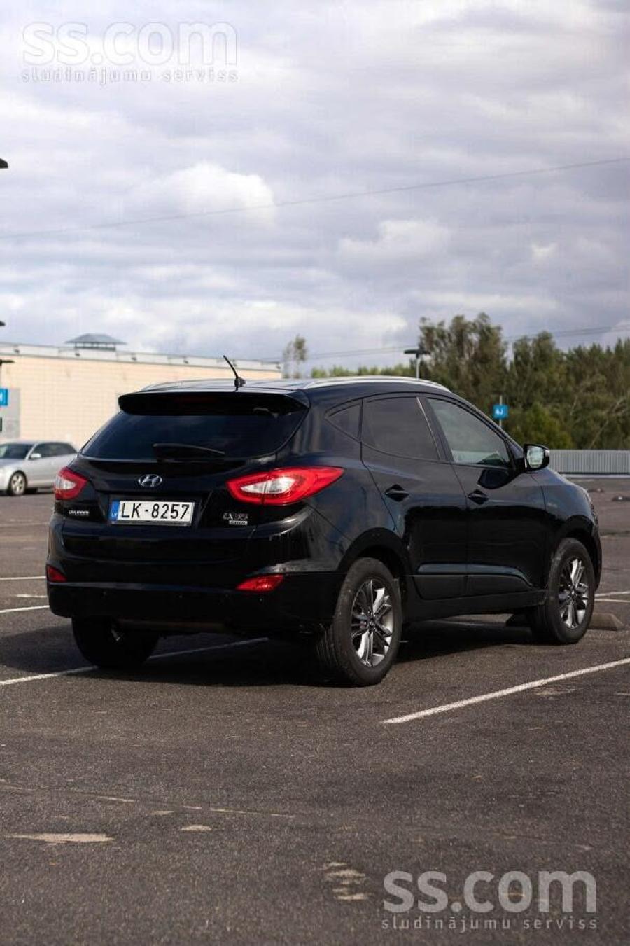 Melns Hyundai ix35 2013 Rīga, ar dzinēja tilpumu 1.70 L un nobraukumu 177 tūkst. km par 5900 €, foto 8 vietnē AUTOMOTO.COM.LV
