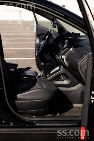Melns Hyundai ix35 2013 Rīga, ar dzinēja tilpumu 1.70 L un nobraukumu 177 tūkst. km par 5900 €, foto 14 vietnē AUTOMOTO.COM.LV