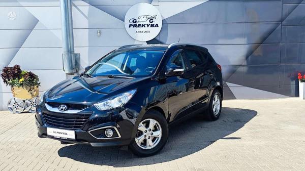 Black Hyundai ix35 2013 in Kaunas, with an engine capacity of 2.00 L and mileage of 87 thousand km for 6950 €, photo 4 on AUTOMOTO.COM.LV