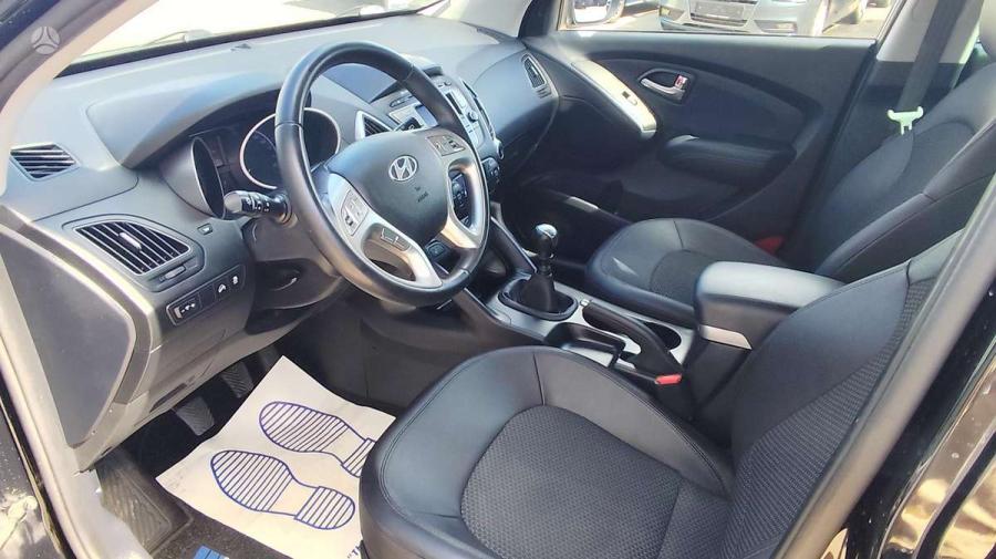 Melns Hyundai ix35 2013 Kauņa, ar dzinēja tilpumu 2.00 L un nobraukumu 87 tūkst. km par 6950 €, foto 14 vietnē AUTOMOTO.COM.LV