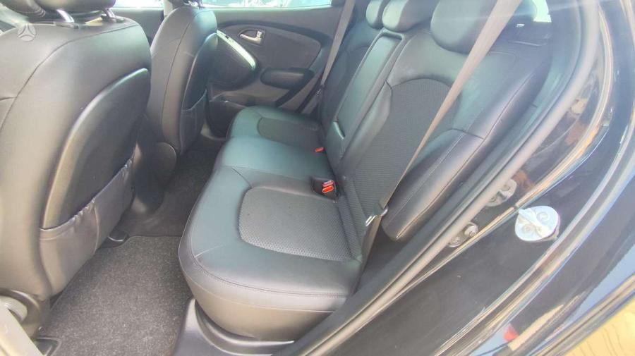 Melns Hyundai ix35 2013 Kauņa, ar dzinēja tilpumu 2.00 L un nobraukumu 87 tūkst. km par 6950 €, foto 17 vietnē AUTOMOTO.COM.LV