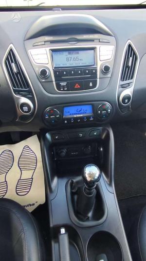 Melns Hyundai ix35 2013 Kauņa, ar dzinēja tilpumu 2.00 L un nobraukumu 87 tūkst. km par 6950 €, foto 18 vietnē AUTOMOTO.COM.LV