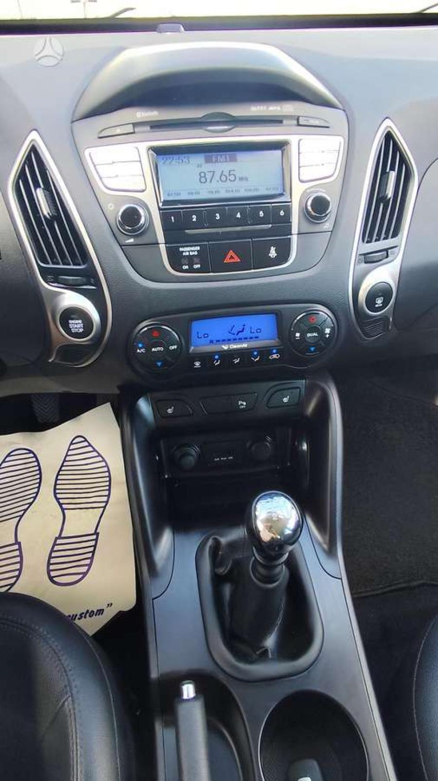 Melns Hyundai ix35 2013 Kauņa, ar dzinēja tilpumu 2.00 L un nobraukumu 87 tūkst. km par 6950 €, foto 18 vietnē AUTOMOTO.COM.LV
