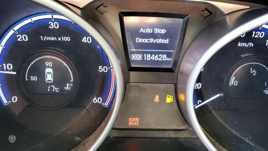 Melns Hyundai ix35 2013 Šauļi, ar dzinēja tilpumu 1.69 L un nobraukumu 184 tūkst. km par 5950 €, foto 17 vietnē AUTOMOTO.COM.LV