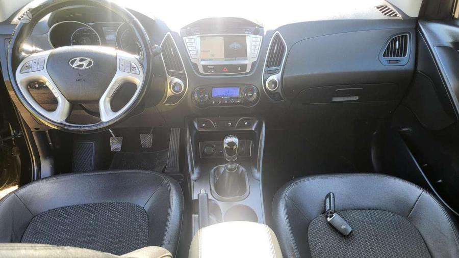 Melns Hyundai ix35 2013 Šauļi, ar dzinēja tilpumu 1.69 L un nobraukumu 184 tūkst. km par 5950 €, foto 19 vietnē AUTOMOTO.COM.LV