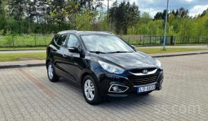 Melns Hyundai ix35 2014 Rīga, ar dzinēja tilpumu 1.70 L un nobraukumu 278 tūkst. km par 6500 €, foto 2 vietnē AUTOMOTO.COM.LV