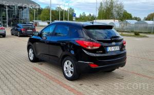 Melns Hyundai ix35 2014 Rīga, ar dzinēja tilpumu 1.70 L un nobraukumu 278 tūkst. km par 6500 €, foto 5 vietnē AUTOMOTO.COM.LV