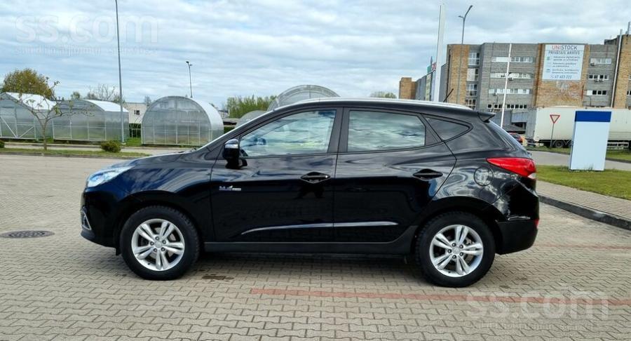 Melns Hyundai ix35 2014 Rīga, ar dzinēja tilpumu 1.70 L un nobraukumu 278 tūkst. km par 6500 €, foto 6 vietnē AUTOMOTO.COM.LV