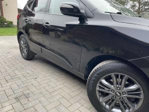 Black Hyundai ix35 2014 in Druskininkai, with an engine capacity of 1.69 L and mileage of 251 thousand km for 6990 €, photo 8 on AUTOMOTO.COM.LV