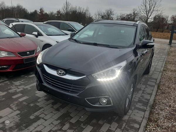 Melns Hyundai ix35 2014 Kauņa, ar dzinēja tilpumu 1.69 L un nobraukumu 200 tūkst. km par 6850 €, foto 2 vietnē AUTOMOTO.COM.LV
