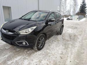 Black Hyundai ix35 2014 in Ukmerge, with an engine capacity of 1.69 L and mileage of 183 thousand km for 6250 €, photo 2 on AUTOMOTO.COM.LV