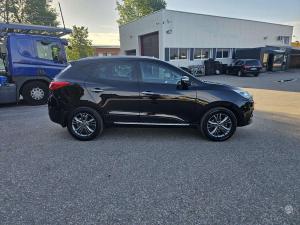 Melns Hyundai ix35 2014 Ukmergė, ar dzinēja tilpumu 2.00 L un nobraukumu 232 tūkst. km par 7550 €, foto 3 vietnē AUTOMOTO.COM.LV