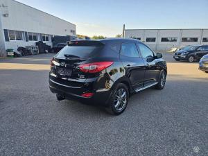 Melns Hyundai ix35 2014 Ukmergė, ar dzinēja tilpumu 2.00 L un nobraukumu 232 tūkst. km par 7550 €, foto 4 vietnē AUTOMOTO.COM.LV