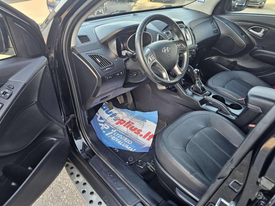 Melns Hyundai ix35 2014 Ukmergė, ar dzinēja tilpumu 2.00 L un nobraukumu 232 tūkst. km par 7550 €, foto 24 vietnē AUTOMOTO.COM.LV