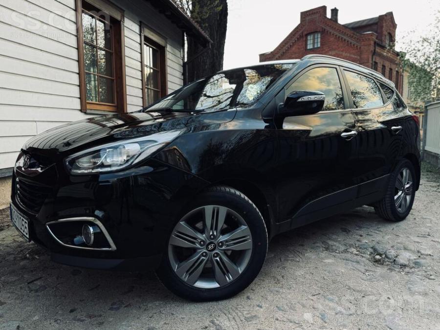 Melns Hyundai ix35 2015 Cēsis, ar dzinēja tilpumu 2.00 L un nobraukumu 0 tūkst. km par 6800 €, foto 4 vietnē AUTOMOTO.COM.LV
