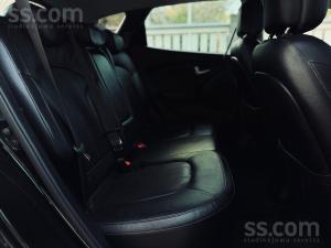 Melns Hyundai ix35 2015 Cēsis, ar dzinēja tilpumu 2.00 L un nobraukumu 0 tūkst. km par 6800 €, foto 11 vietnē AUTOMOTO.COM.LV