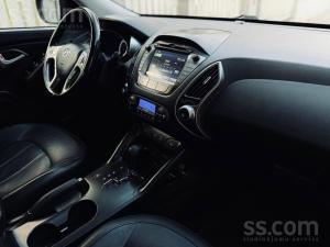 Melns Hyundai ix35 2015 Cēsis, ar dzinēja tilpumu 2.00 L un nobraukumu 0 tūkst. km par 6800 €, foto 15 vietnē AUTOMOTO.COM.LV