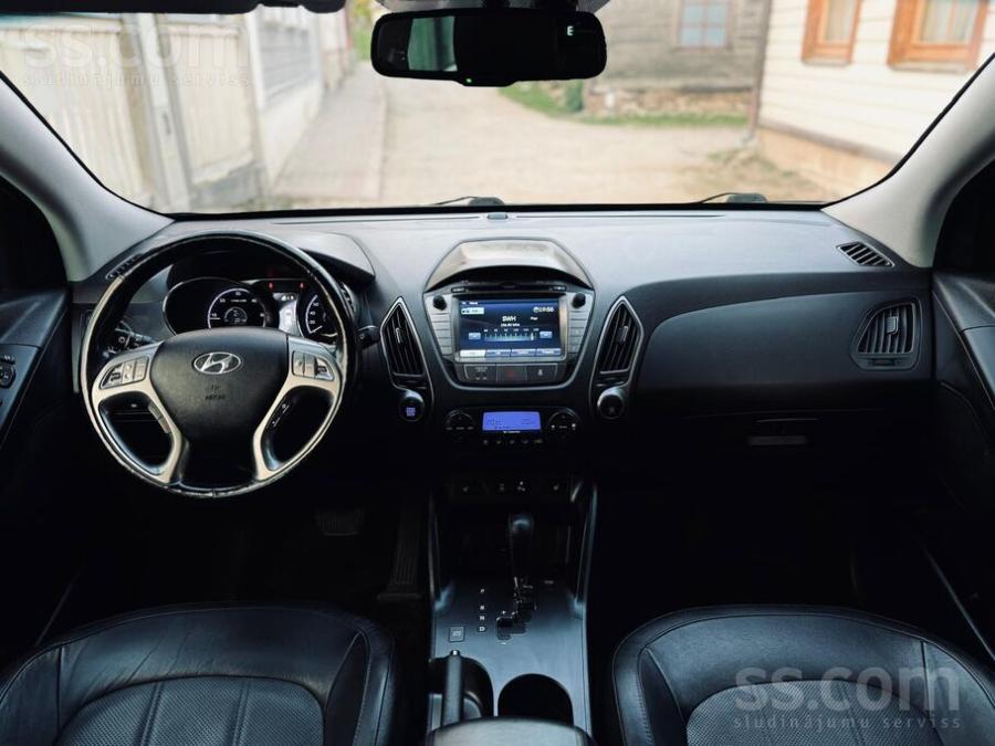 Melns Hyundai ix35 2015 Cēsis, ar dzinēja tilpumu 2.00 L un nobraukumu 0 tūkst. km par 6800 €, foto 16 vietnē AUTOMOTO.COM.LV