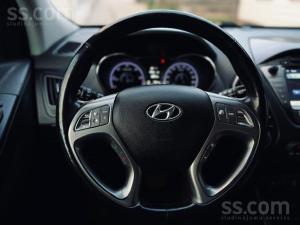 Melns Hyundai ix35 2015 Cēsis, ar dzinēja tilpumu 2.00 L un nobraukumu 0 tūkst. km par 6800 €, foto 25 vietnē AUTOMOTO.COM.LV