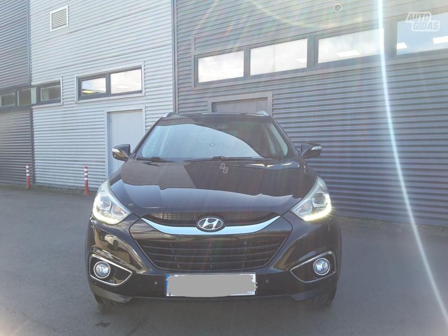 Melns Hyundai ix35 2015 Kretinga, ar dzinēja tilpumu 2.00 L un nobraukumu 251 tūkst. km par 9000 €, foto 5 vietnē AUTOMOTO.COM.LV