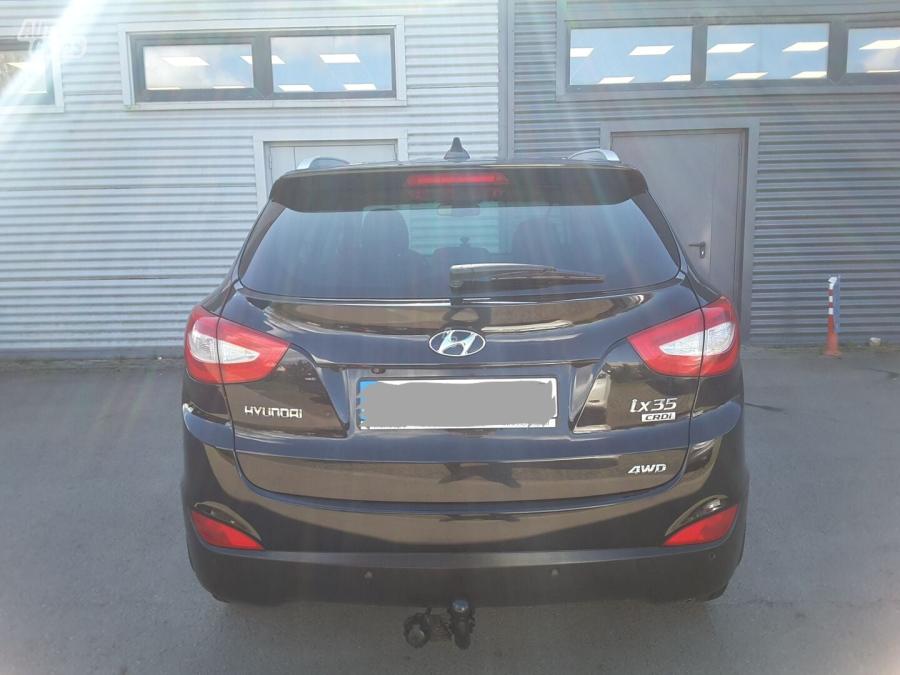 Melns Hyundai ix35 2015 Kretinga, ar dzinēja tilpumu 2.00 L un nobraukumu 251 tūkst. km par 9000 €, foto 9 vietnē AUTOMOTO.COM.LV