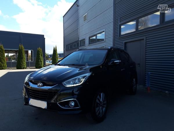Melns Hyundai ix35 2015 Kretinga, ar dzinēja tilpumu 2.00 L un nobraukumu 251 tūkst. km par 9000 €, foto 2 vietnē AUTOMOTO.COM.LV
