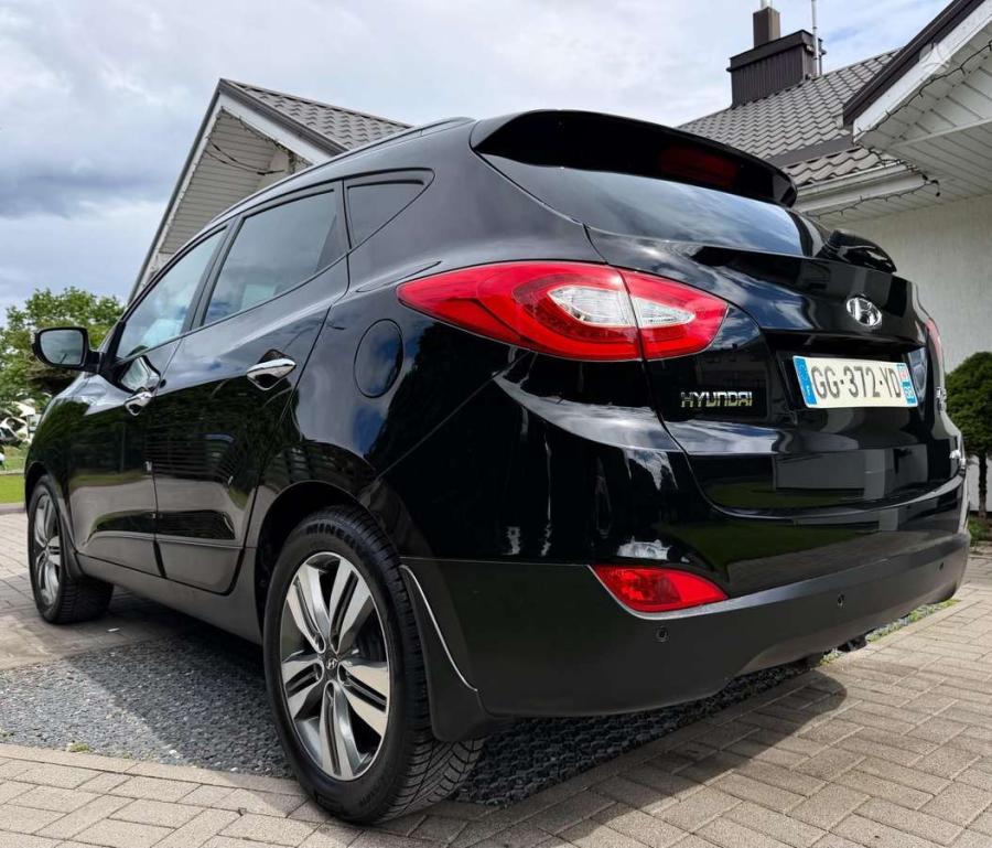 Melns Hyundai ix35 2015 Kauņa, ar dzinēja tilpumu 2.00 L un nobraukumu 194 tūkst. km par 9350 €, foto 4 vietnē AUTOMOTO.COM.LV