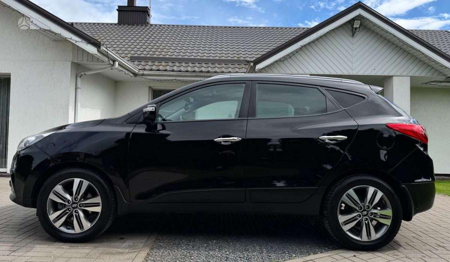 Melns Hyundai ix35 2015 Kauņa, ar dzinēja tilpumu 2.00 L un nobraukumu 194 tūkst. km par 9350 €, foto 16 vietnē AUTOMOTO.COM.LV
