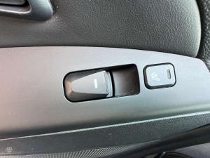 Black Hyundai ix35 2015 in Taurage, with an engine capacity of 1.69 L and mileage of 268 thousand km for 6400 €, photo 14 on AUTOMOTO.COM.LV