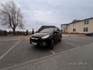 Черный Хендай их35 2011 в Пярну, объемом двигателя 2.00 л и пробегом 187 тыс. км за 4500 €, фото  на AUTOMOTO.COM.LV