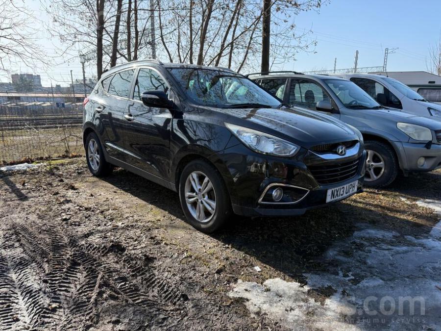 Melns Hyundai ix35 2013 Ogre, ar dzinēja tilpumu 1.70 L un nobraukumu 168 tūkst. km par 2850 €, foto 1 vietnē AUTOMOTO.COM.LV