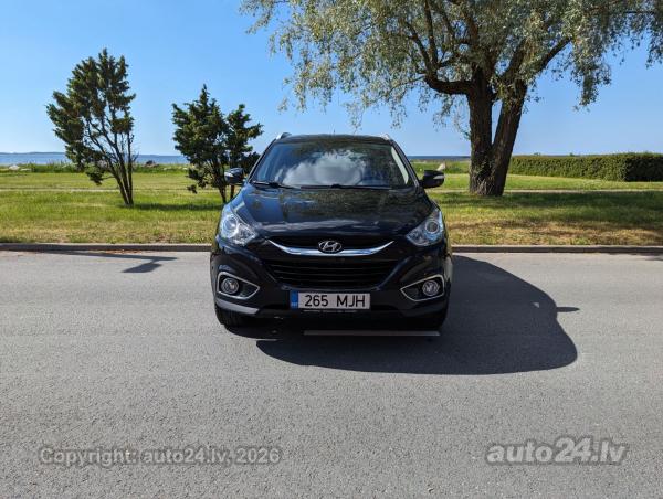 Hyundai ix35 2013 in Tallinn on AUTOMOTO.COM.LV Black Hyundai ix35 2013 in Tallinn, with an engine capacity of 2.00 L and mileage of 66 thousand km for 5999 €, photo 3 on AUTOMOTO.COM.LV