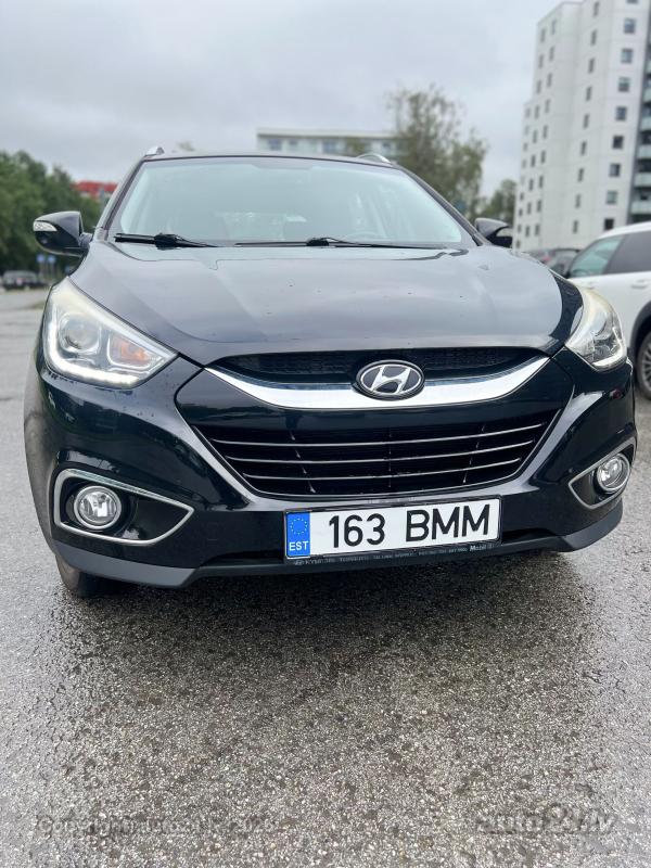 Black Hyundai ix35 2014 in Tallinn, with an engine capacity of 1.60 L and mileage of 77 thousand km for 8350 €, photo 3 on AUTOMOTO.COM.LV