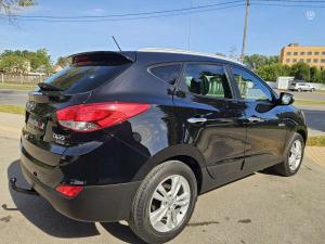 Black Hyundai ix35 2012 in Siauliai, with an engine capacity of 1.60 L and mileage of 197 thousand km for 5950 €, photo 9 on AUTOMOTO.COM.LV