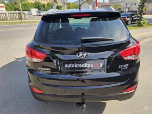Black Hyundai ix35 2012 in Siauliai, with an engine capacity of 1.60 L and mileage of 197 thousand km for 5950 €, photo 11 on AUTOMOTO.COM.LV