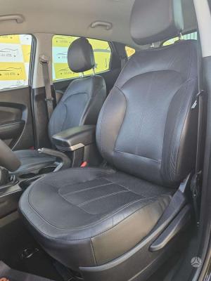 Black Hyundai ix35 2012 in Siauliai, with an engine capacity of 1.60 L and mileage of 197 thousand km for 5950 €, photo 16 on AUTOMOTO.COM.LV