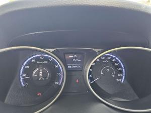 Black Hyundai ix35 2012 in Siauliai, with an engine capacity of 1.60 L and mileage of 197 thousand km for 5950 €, photo 23 on AUTOMOTO.COM.LV