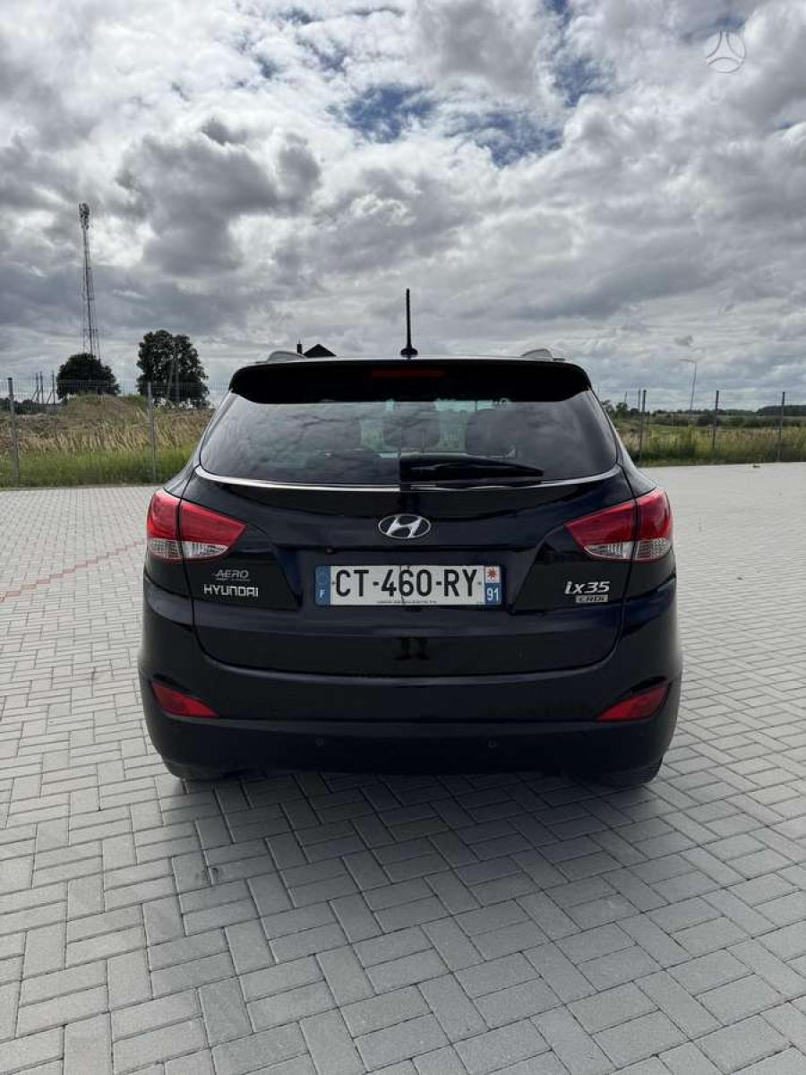 Melns Hyundai ix35 2013 Tauragė, ar dzinēja tilpumu 1.70 L un nobraukumu 248 tūkst. km par 5300 €, foto 7 vietnē AUTOMOTO.COM.LV