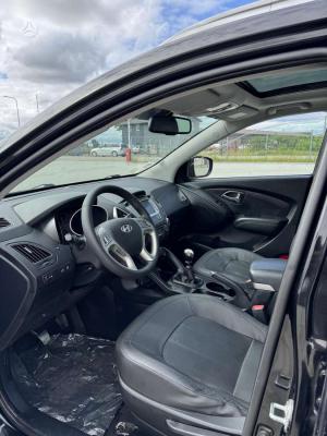 Melns Hyundai ix35 2013 Tauragė, ar dzinēja tilpumu 1.70 L un nobraukumu 248 tūkst. km par 5300 €, foto 8 vietnē AUTOMOTO.COM.LV