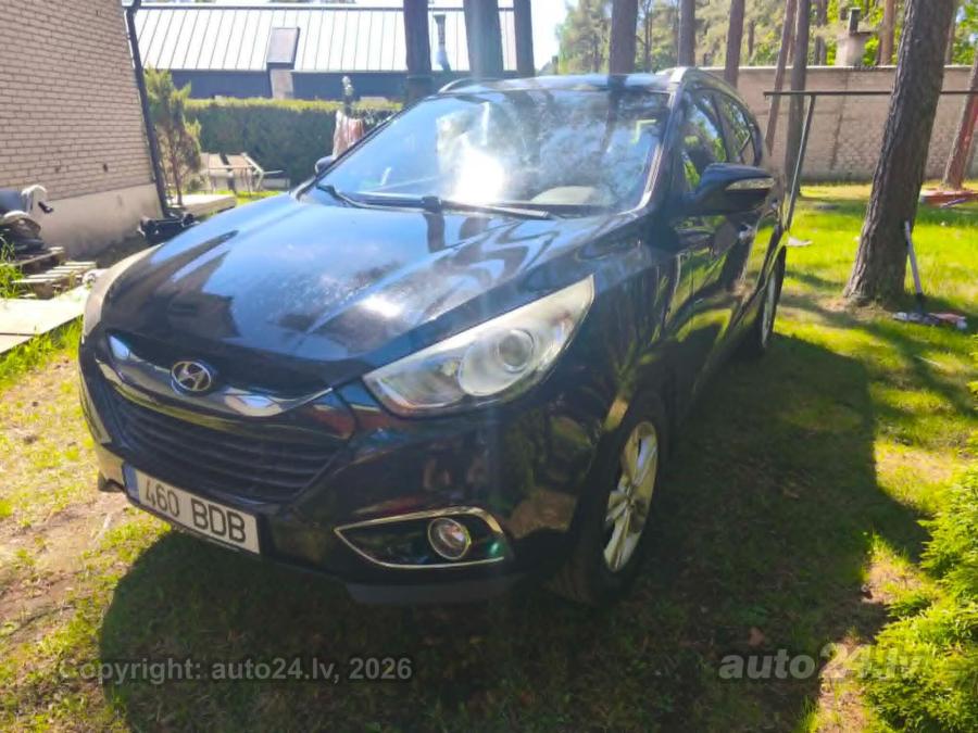Melns Hyundai ix35 2010 Tallina, ar dzinēja tilpumu 2.00 L un nobraukumu 0 tūkst. km par 4000 €, foto 1 vietnē AUTOMOTO.COM.LV