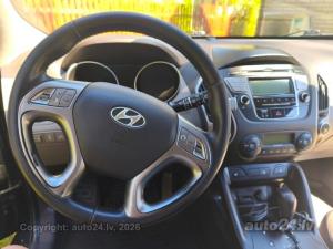Melns Hyundai ix35 2010 Tallina, ar dzinēja tilpumu 2.00 L un nobraukumu 0 tūkst. km par 4000 €, foto 5 vietnē AUTOMOTO.COM.LV