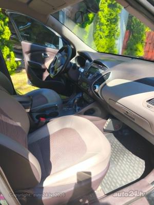 Melns Hyundai ix35 2010 Tallina, ar dzinēja tilpumu 2.00 L un nobraukumu 0 tūkst. km par 4000 €, foto 7 vietnē AUTOMOTO.COM.LV