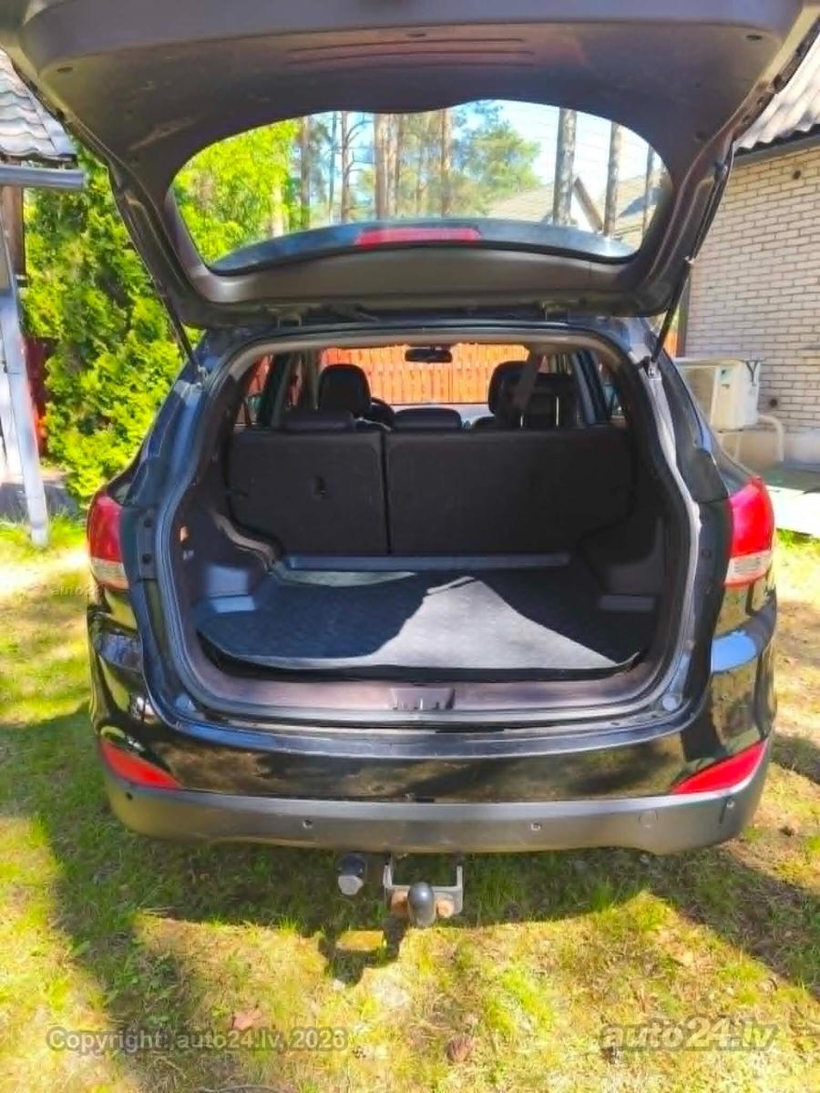 Melns Hyundai ix35 2010 Tallina, ar dzinēja tilpumu 2.00 L un nobraukumu 0 tūkst. km par 4000 €, foto 9 vietnē AUTOMOTO.COM.LV