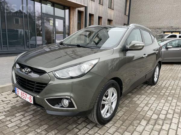Blue Hyundai ix35 2011 in Tukums, with an engine capacity of 1.70 L and mileage of 221 thousand km for 3200 €, photo 10 on AUTOMOTO.COM.LV