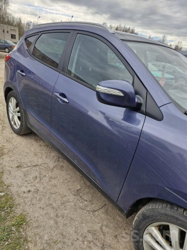 Blue Hyundai ix35 2012 in Jelgava, with an engine capacity of 2.00 L and mileage of 208 thousand km for 5000 €, photo 1 on AUTOMOTO.COM.LV