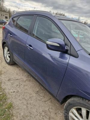 Blue Hyundai ix35 2012 in Jelgava, with an engine capacity of 2.00 L and mileage of 208 thousand km for 5000 €, photo  on AUTOMOTO.COM.LV